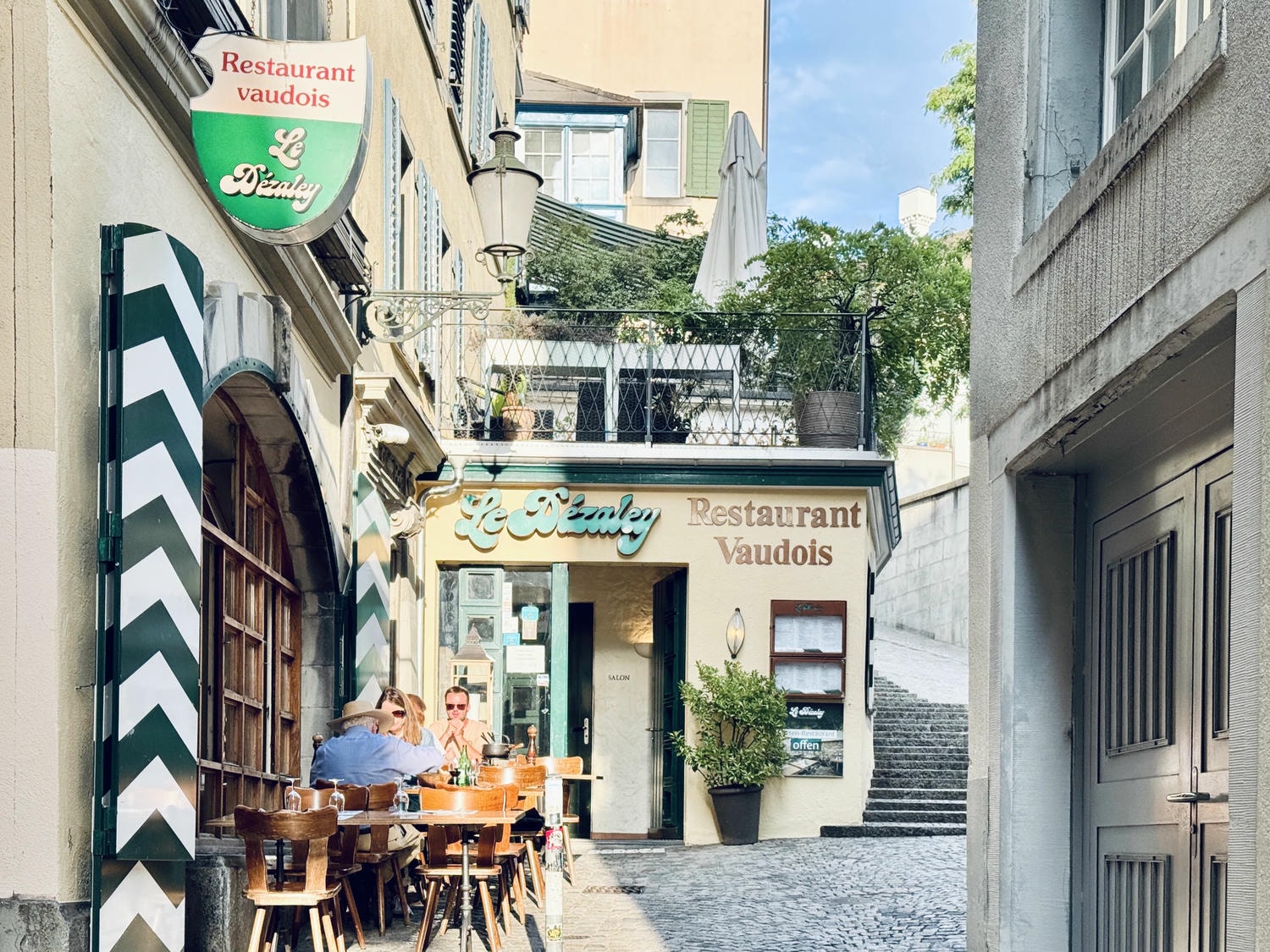 蘇黎世餐廳推薦｜Le Dézaley Zürich——松露起司火鍋的香濃滋味